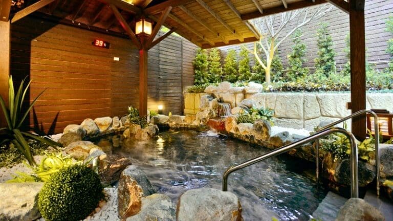 How To Visit Beitou Hot Springs In 2024: Complete Guide - Destination